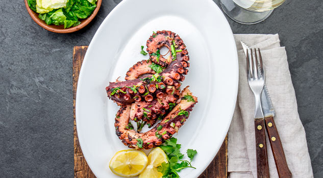 FAO-34_octopus_plate_oval_633.jpg